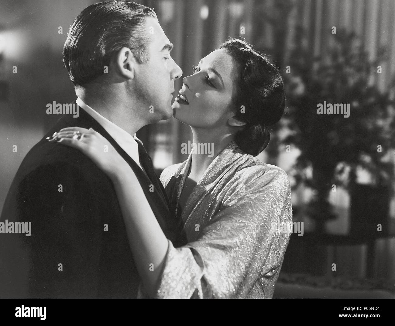 Original Film Title: EVERYBODY DOES IT. English Title: EVERYBODY DOES ...