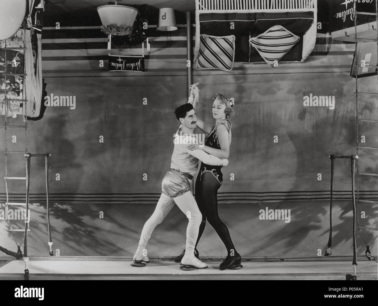 At the circus 1939 groucho marx hi-res stock photography and images - Alamy