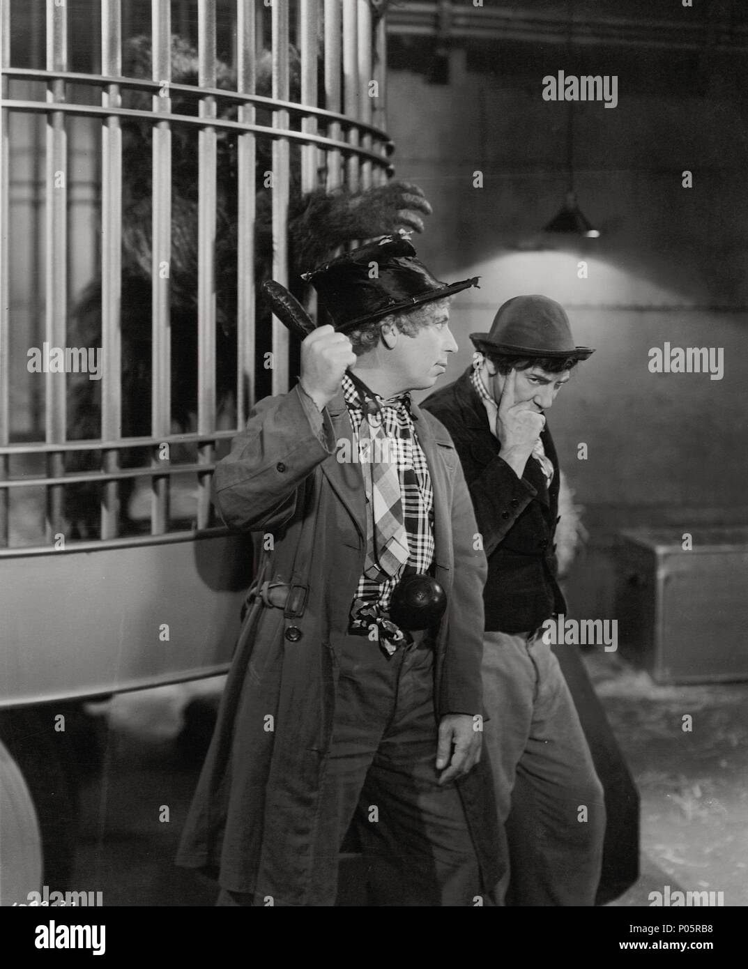 At the circus 1939 chico marx hi-res stock photography and images - Alamy