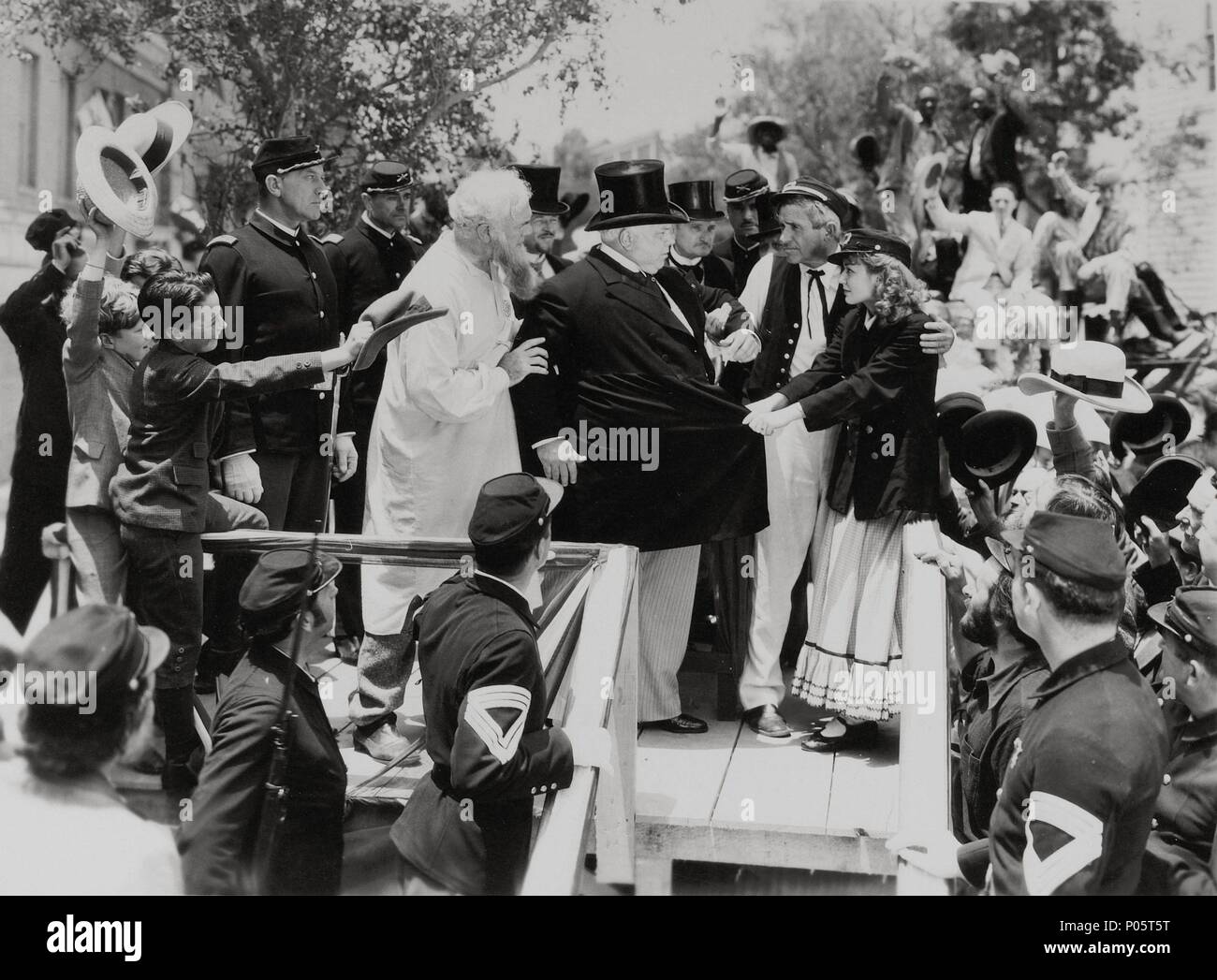 Original Film Title: STEAMBOAT ROUND THE BEND. English Title: STEAMBOAT ...