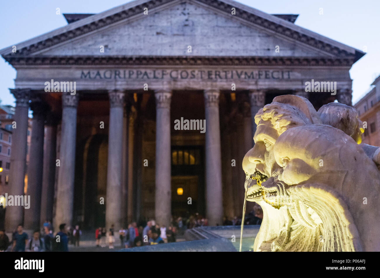 Fontana del pantheon fountain piazza della rotonda pantheon rome hi-res ...