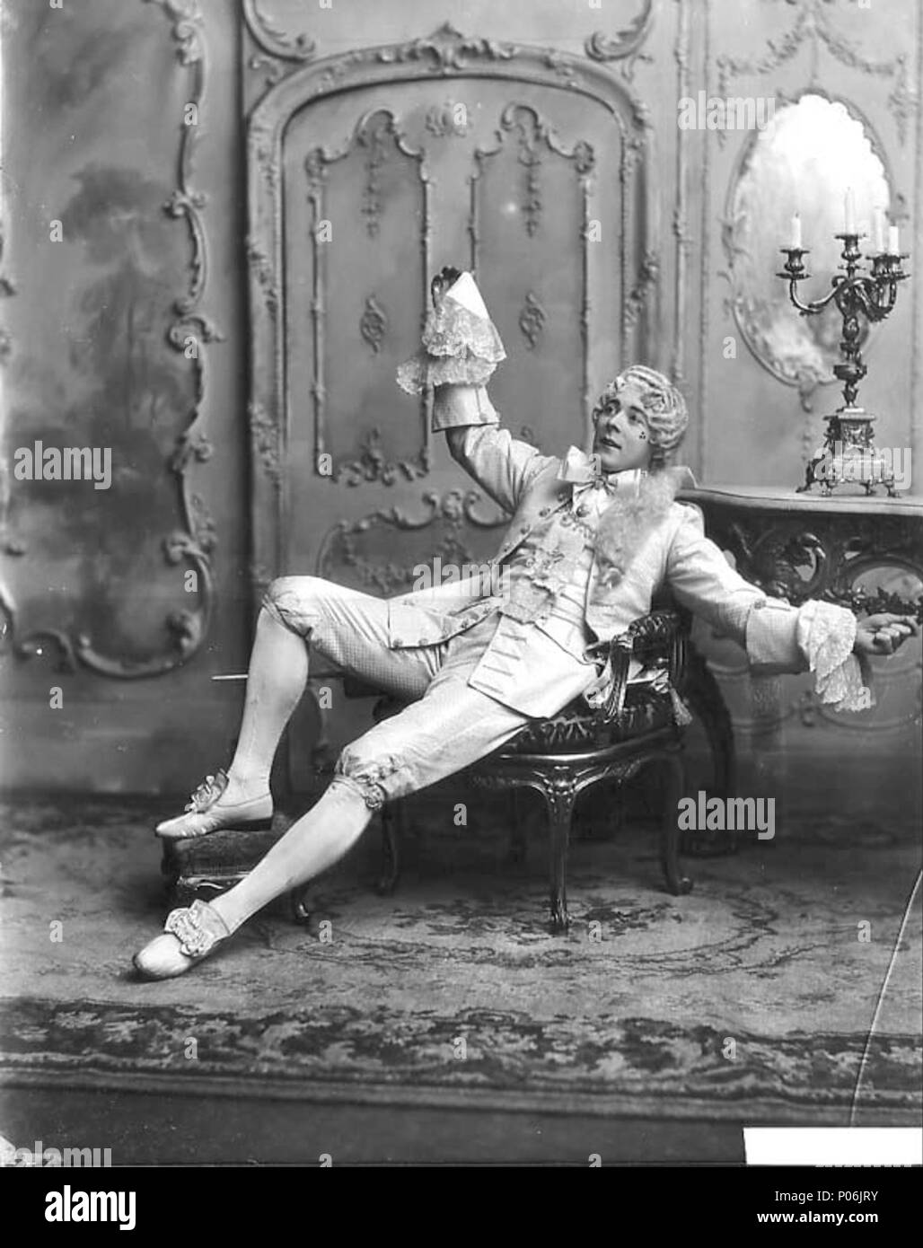 George hicks hi-res stock photography and images - Alamy