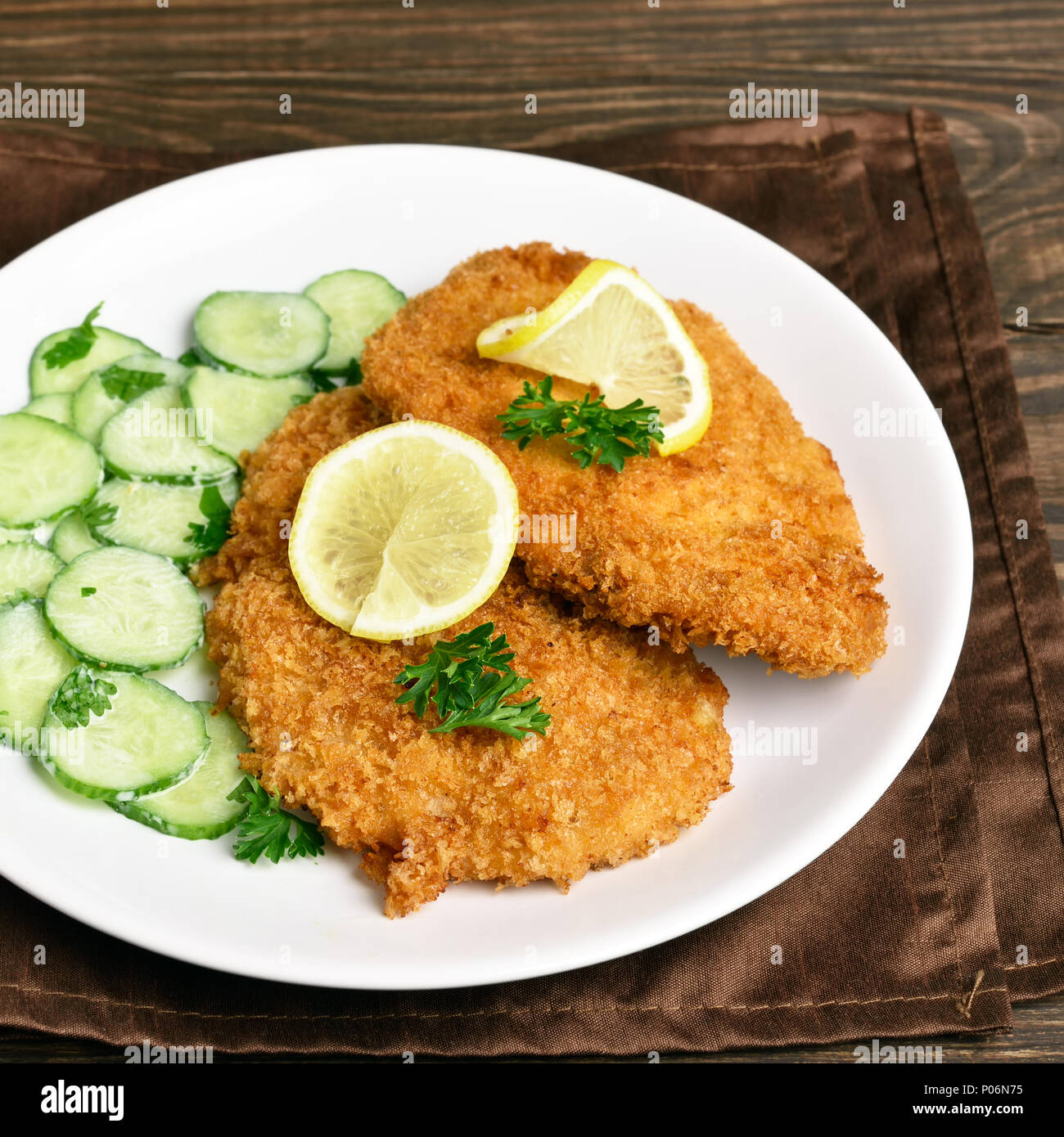 Schnitzel with fresh vegetables hi-res stock photography and images - Alamy