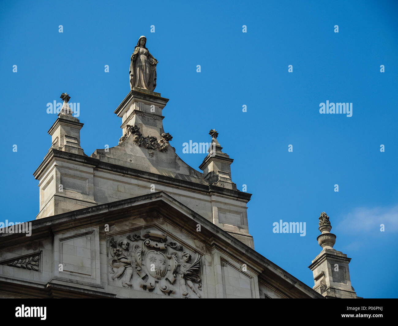 Holy Trinity Brompton Stock Photo - Alamy