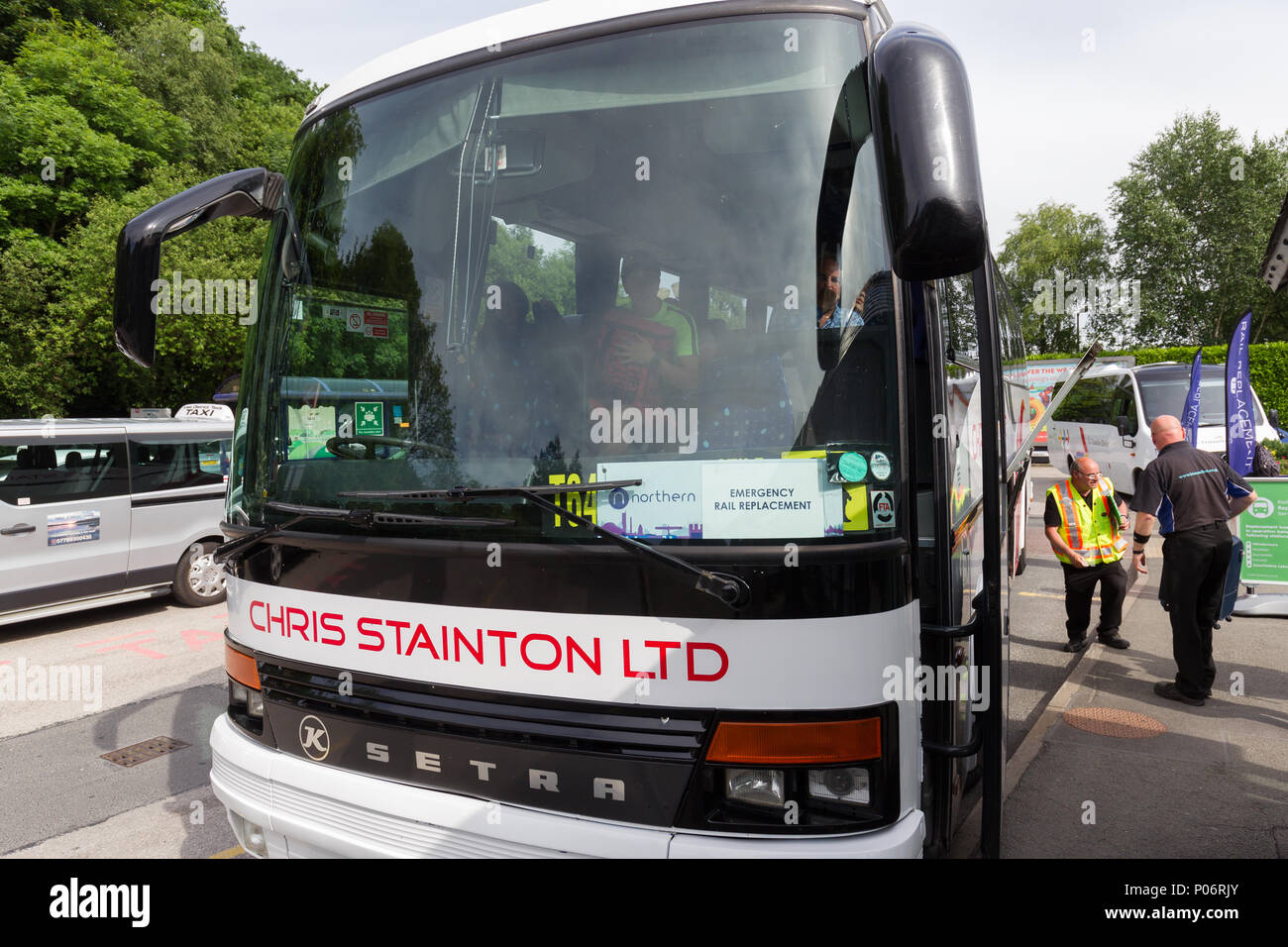 Windermere bus train hi-res stock photography and images - Alamy
