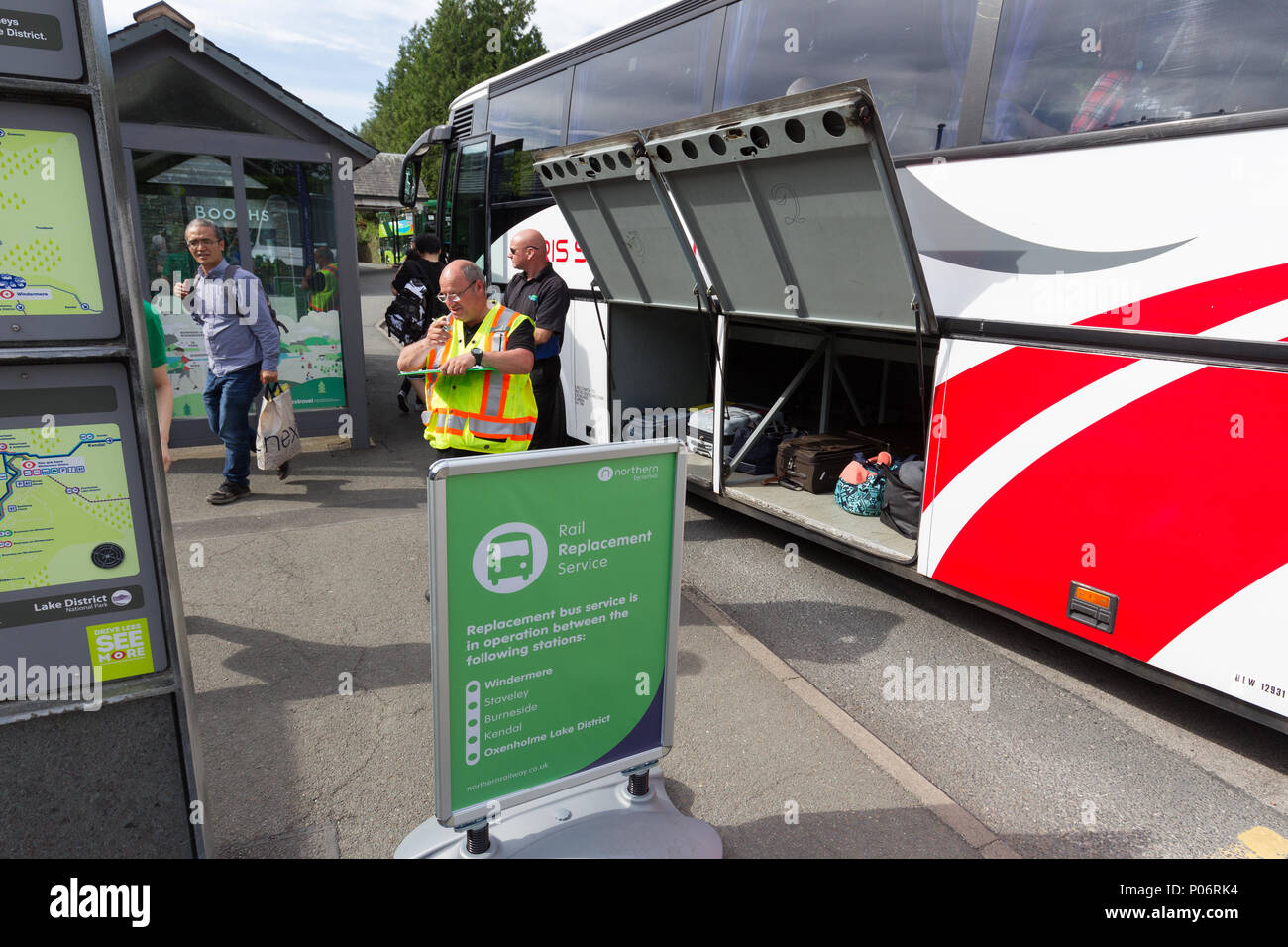 Windermere bus train hi-res stock photography and images - Alamy