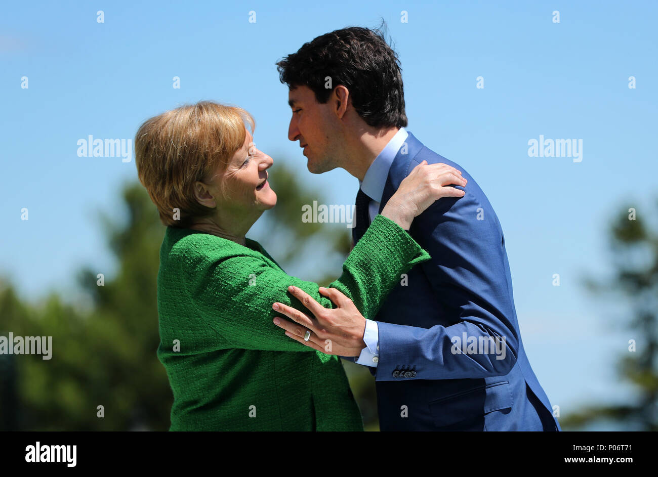 Quebec, Canada. 8th Jun, 2018. Angela Merkel (l), German chancellor, is ...