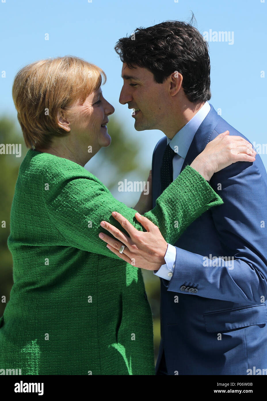 Quebec, Canada. 8th Jun, 2018. German Chancellor Angela Merkel (l) is ...