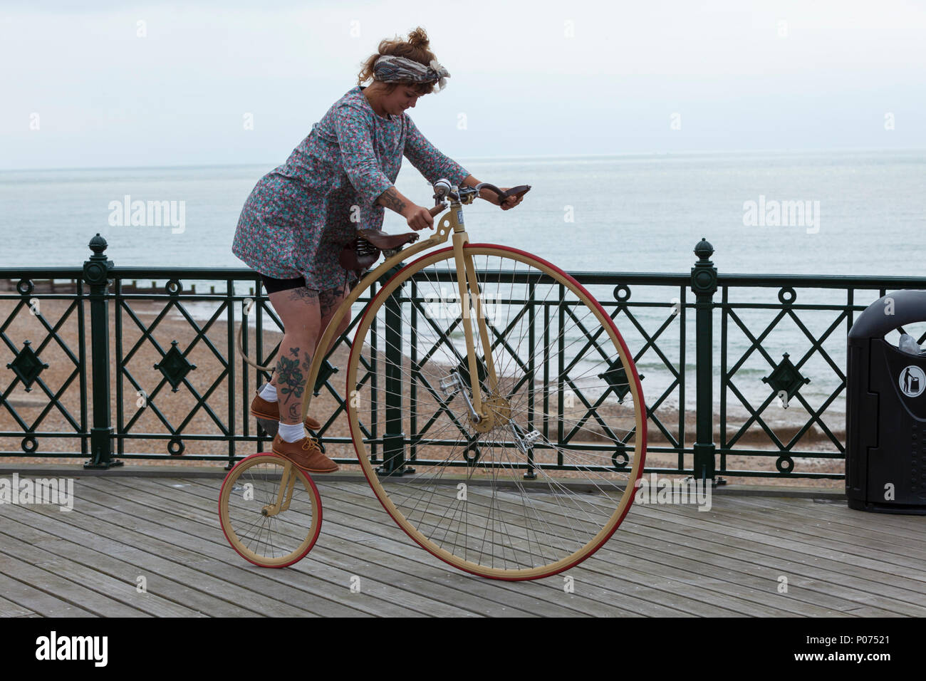 Penny farthing woman hi-res stock photography and images - Alamy