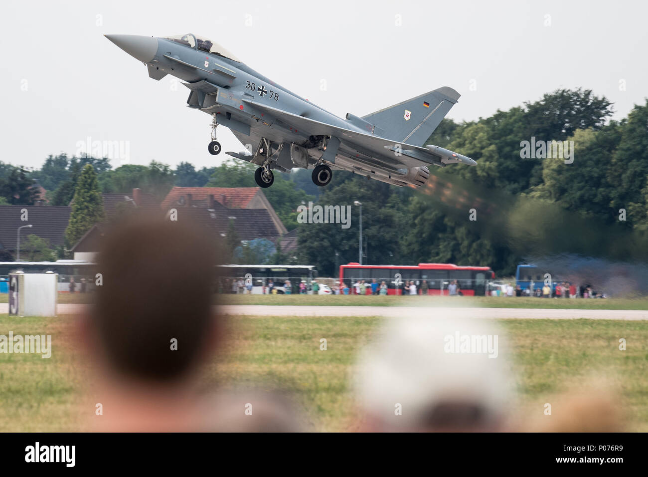 Wunstorf, Germany, 09 June 2018, People watch a Eurofighter (EF2000 ...