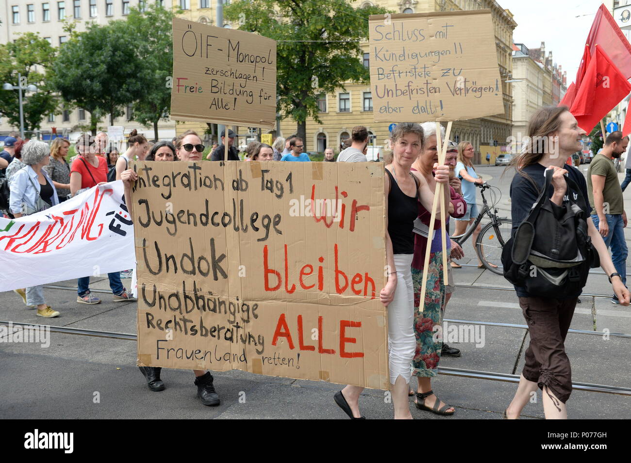 Education system hi-res stock photography and images - Alamy