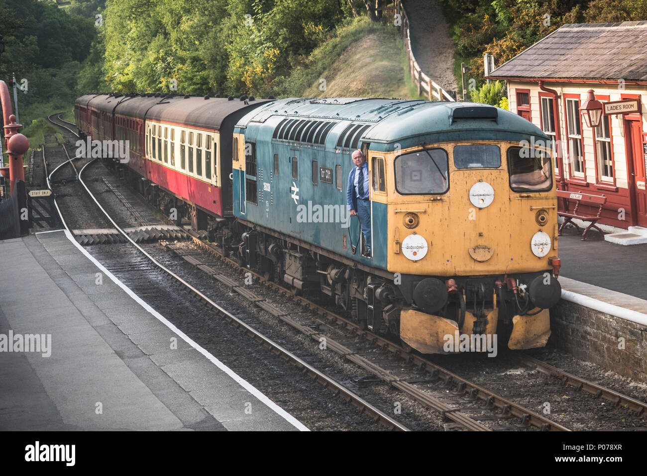 Class 26 diesel locomotive hi-res stock photography and images - Alamy