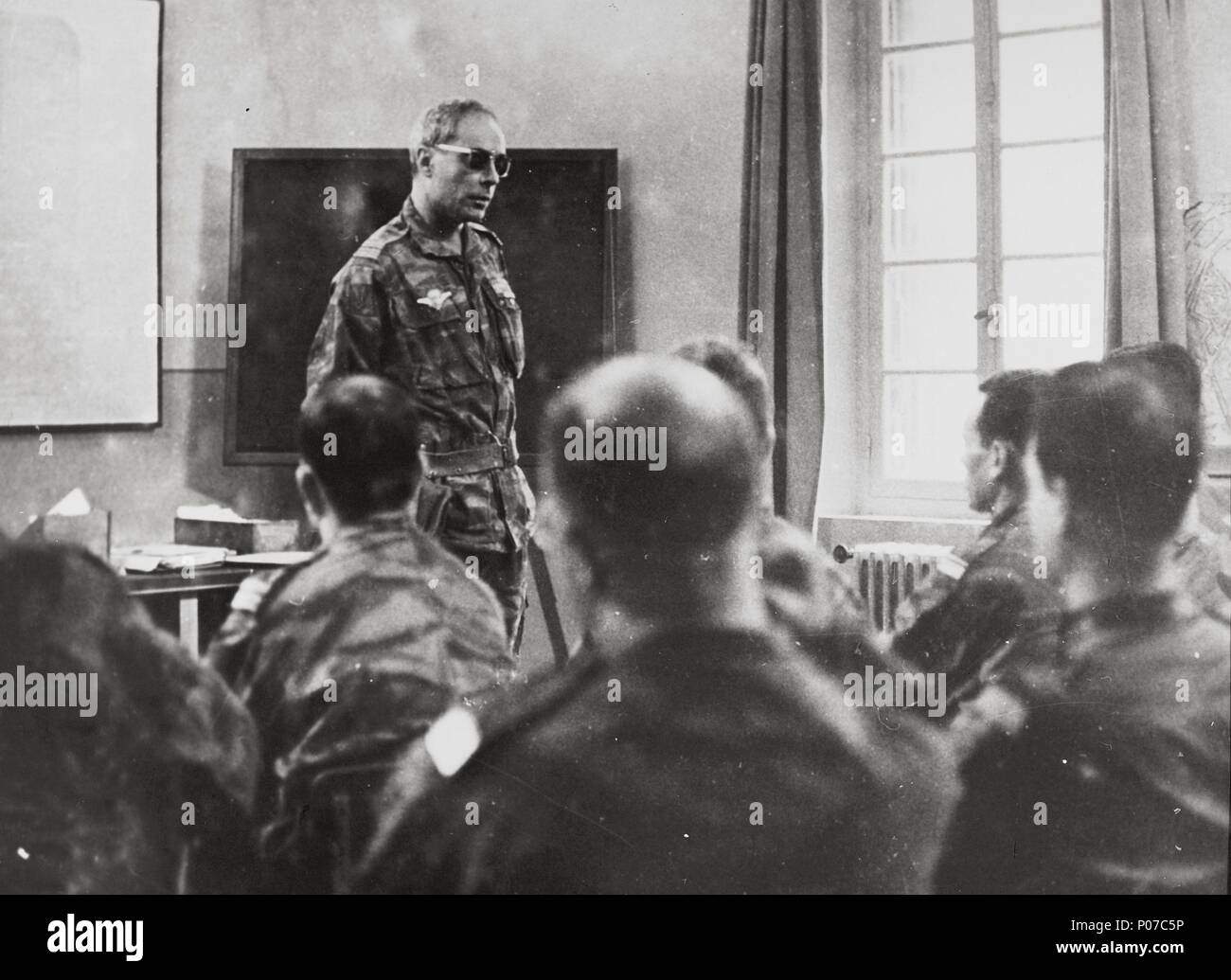 La battaglia di algeri pontecorvo hi-res stock photography and images ...