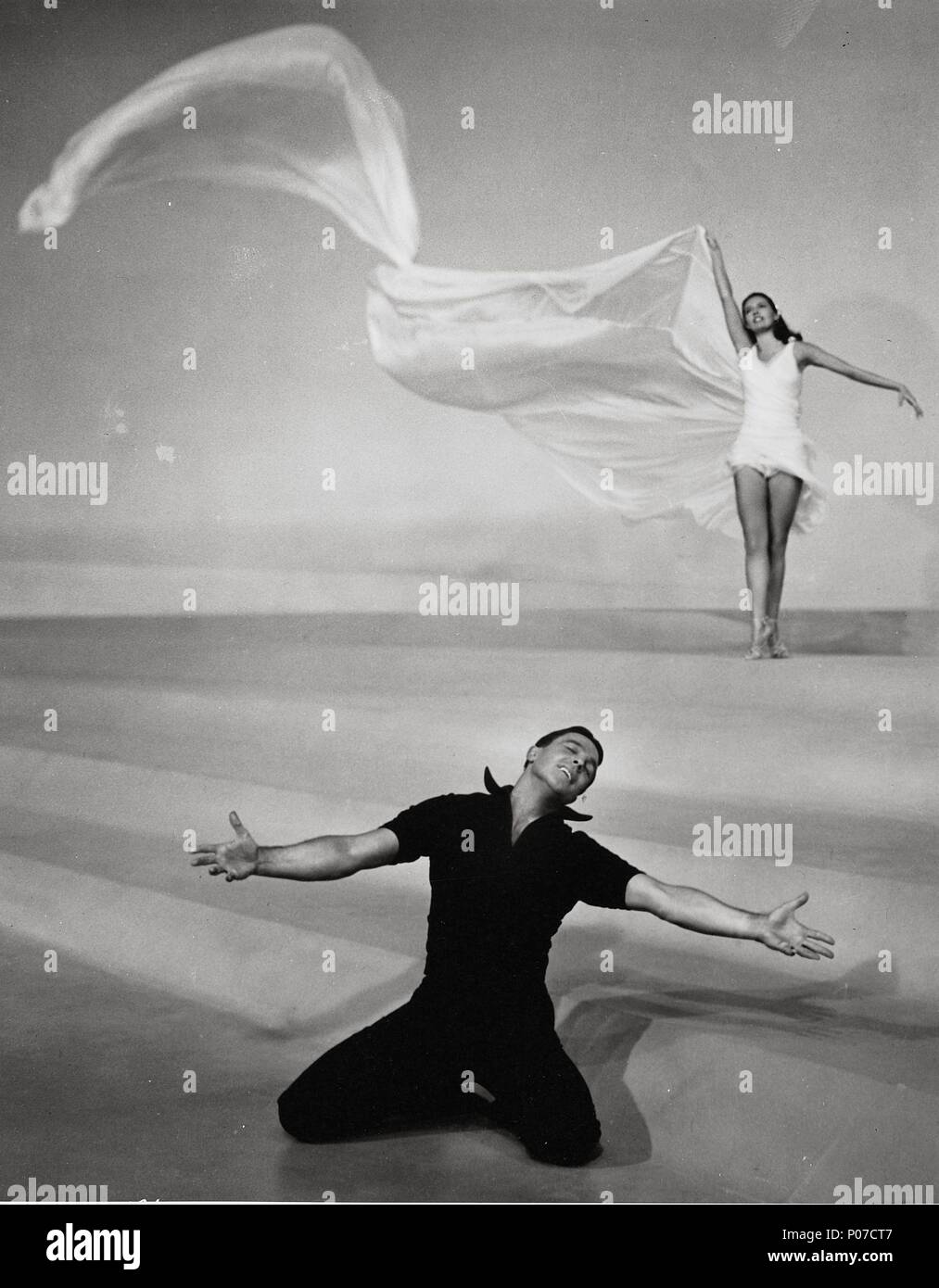 Cyd Charisse Singing In The Rain