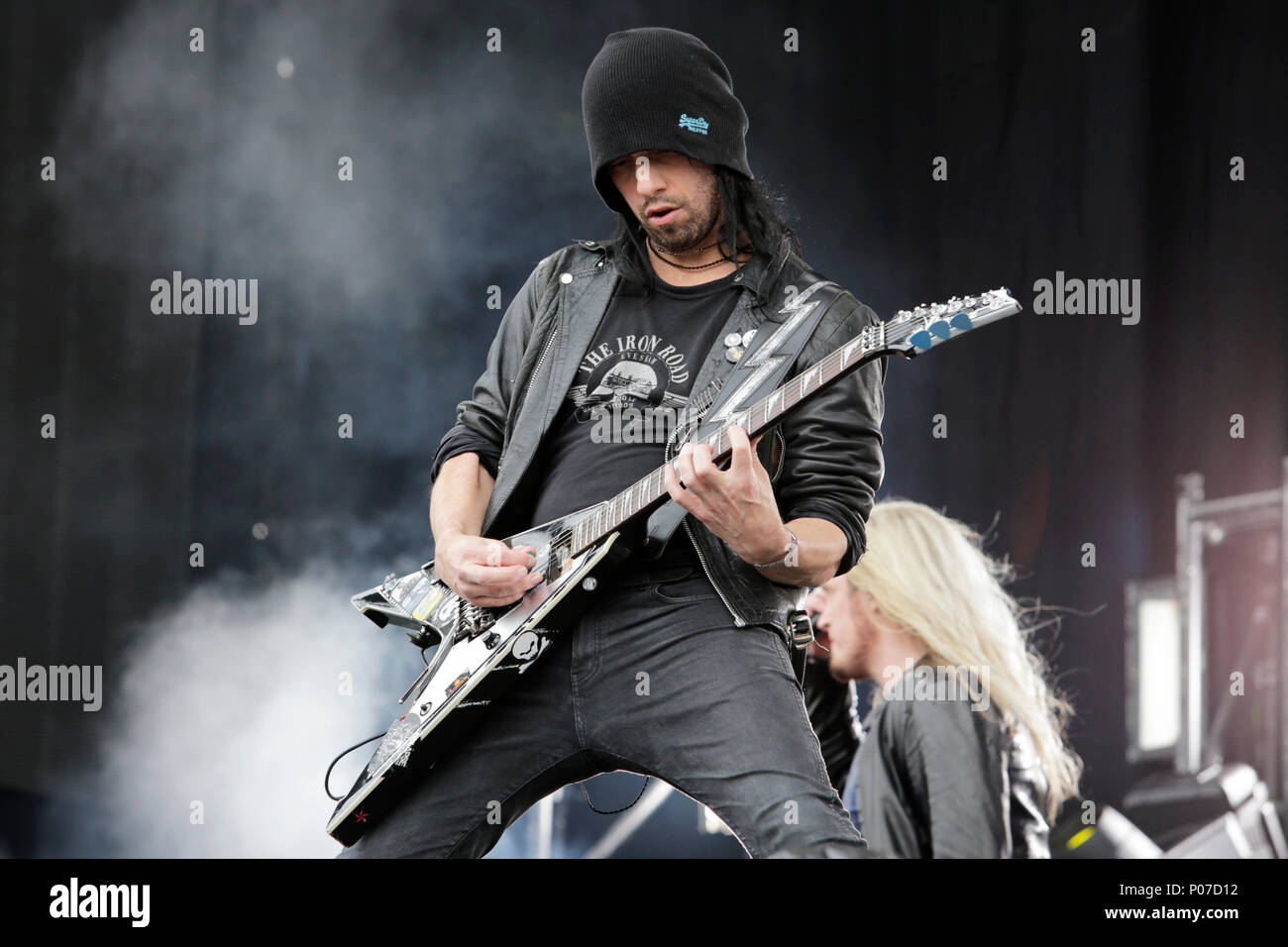 Sam totman guitar hi-res stock photography and images - Alamy