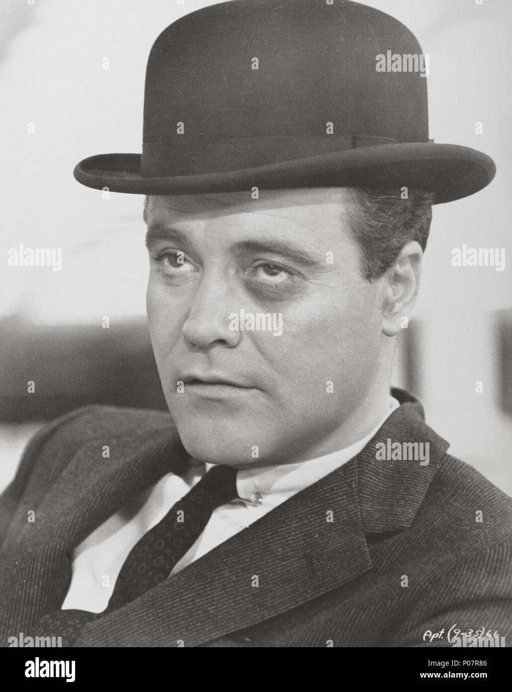 Original Film Title: THE APARTMENT. English Title: THE APARTMENT. Film ...