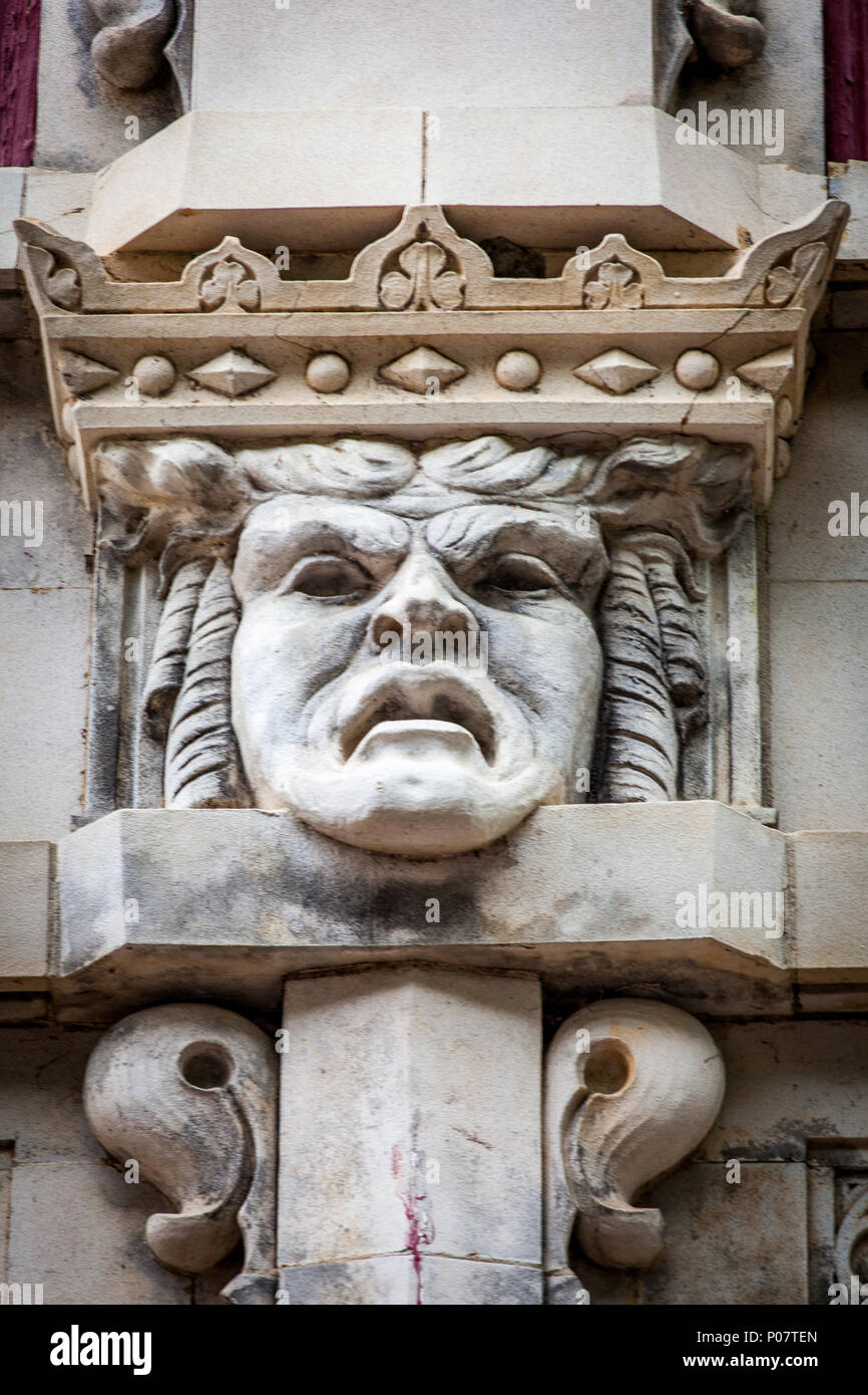 Corner of a buiding hi-res stock photography and images - Alamy