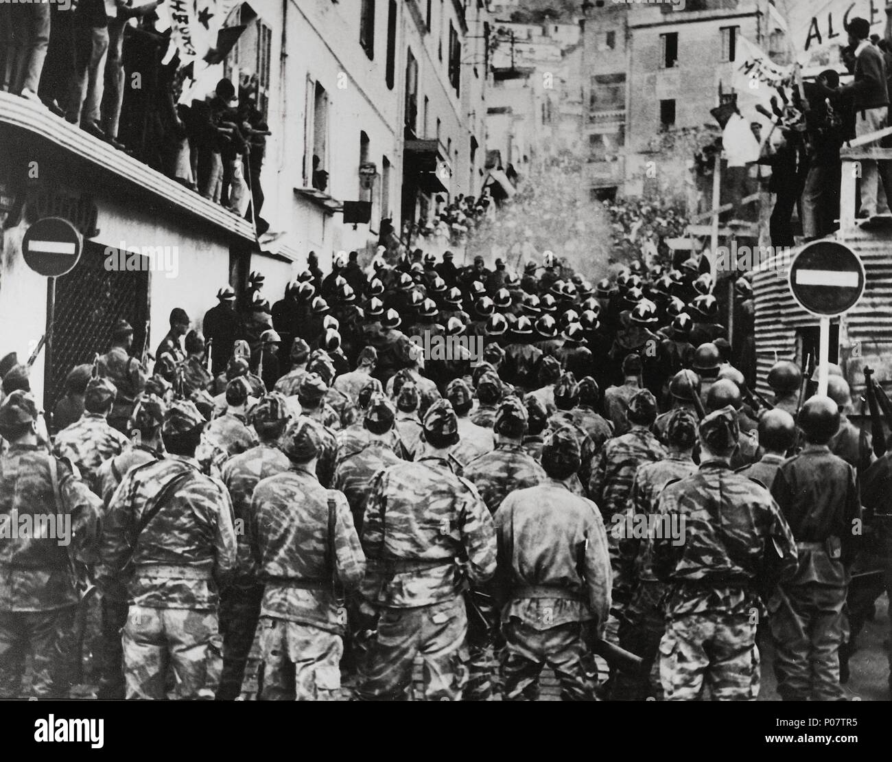 Battle of algiers 1966 hi-res stock photography and images - Alamy