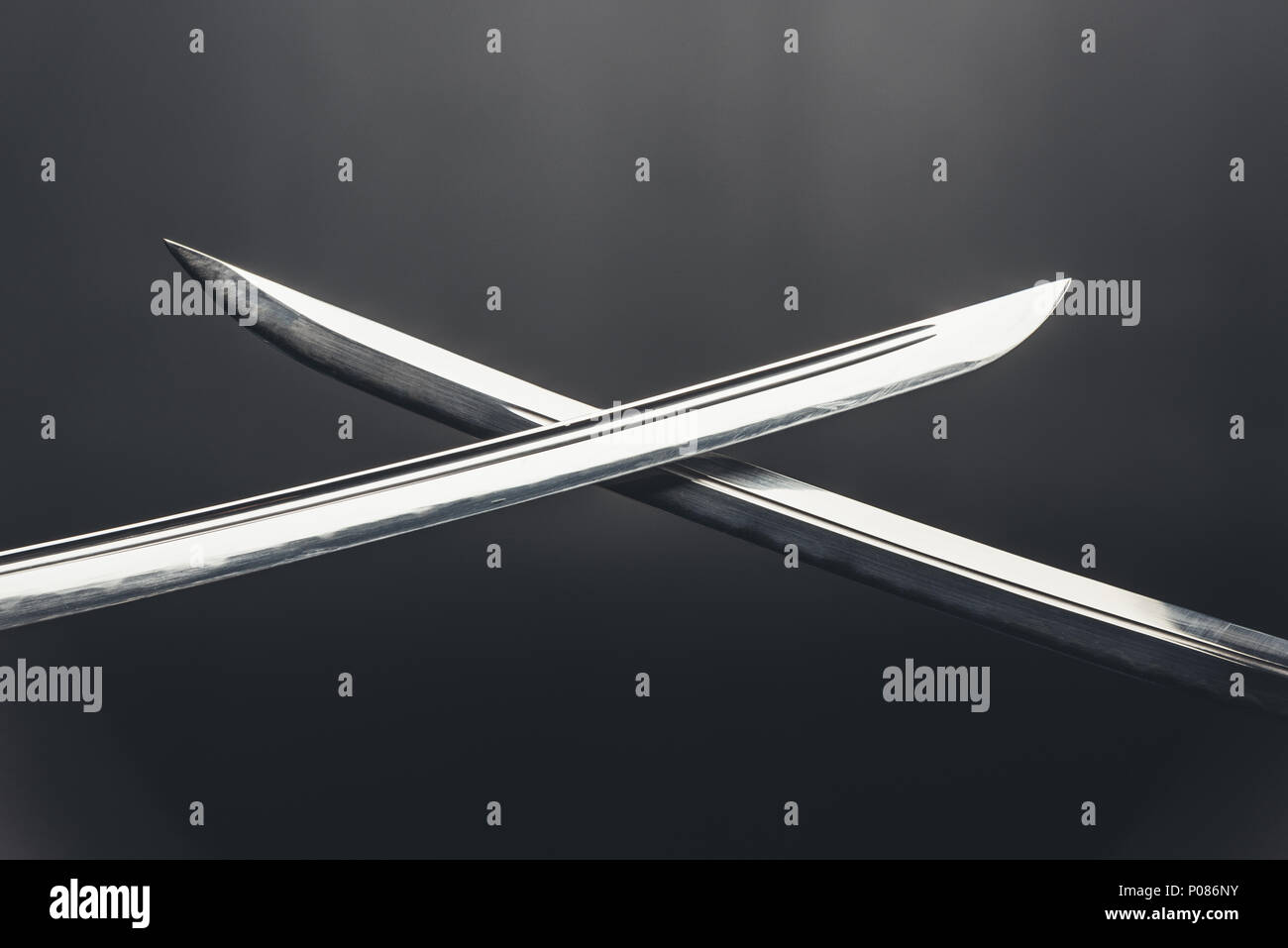 Katanas hi-res stock photography and images - Alamy