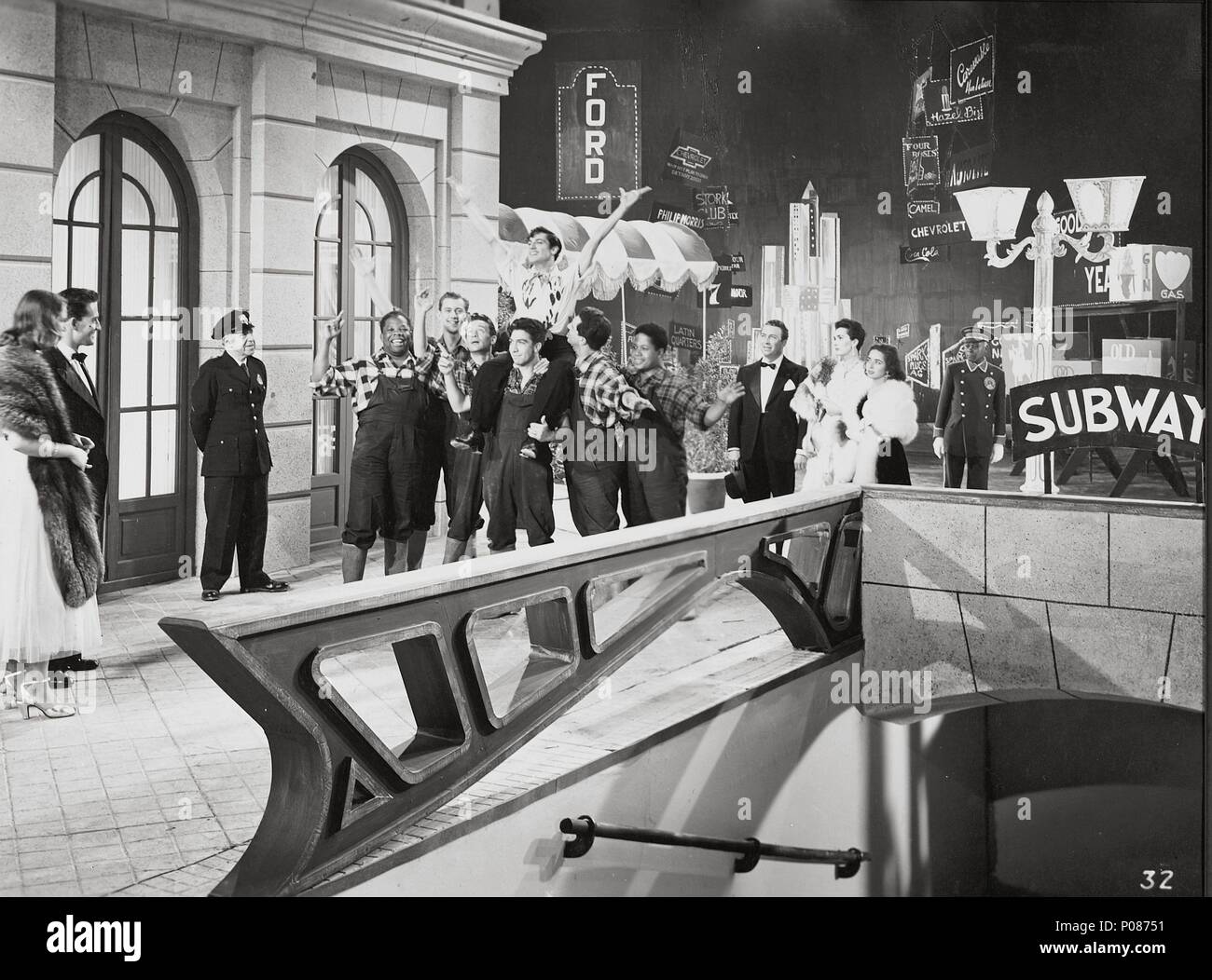 Original Film Title: TODO ES POSIBLE EN GRANADA. English Title: ALL IS ...