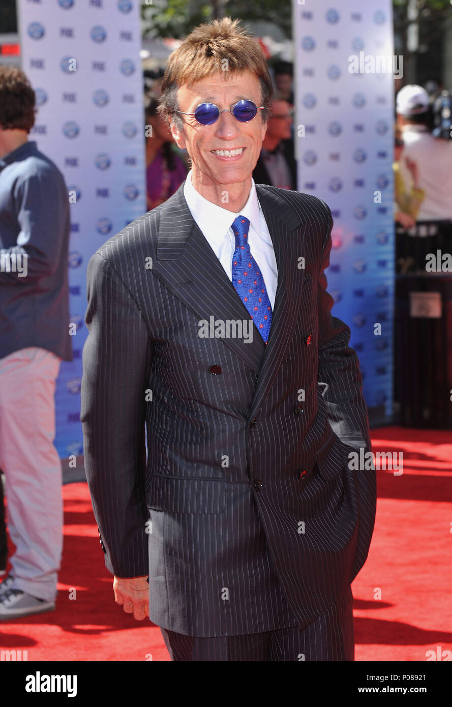 Robin Gibbs 72 - American Idol Finale 2010 at the Nokia Theatre In Los ...