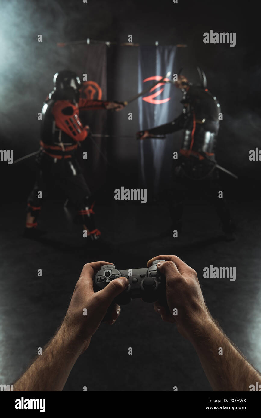 Samurai warriors fighting hi-res stock photography and images - Alamy