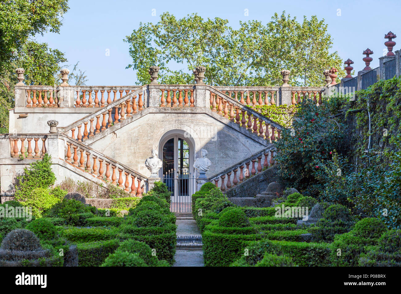 Labyrinth parc Horta, Parc laberint Horta oldest garden city, Barcelona ...