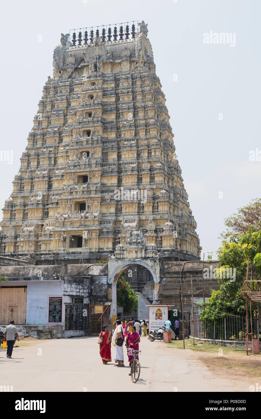 Gopuram entrance gate hindu temple hi-res stock photography and images ...
