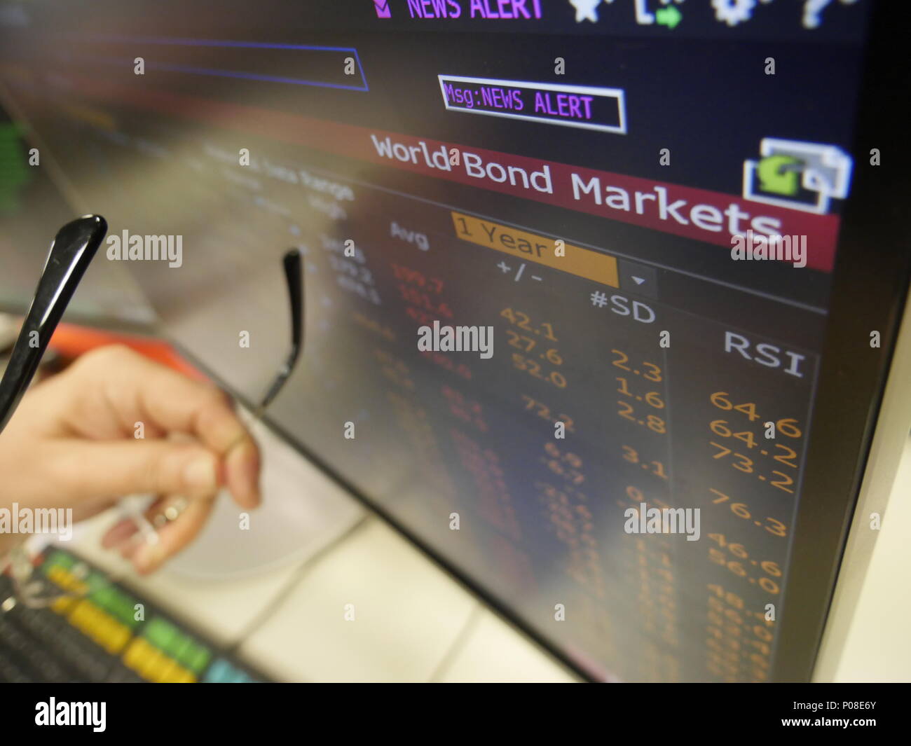 Bond market hi-res stock photography and images - Alamy