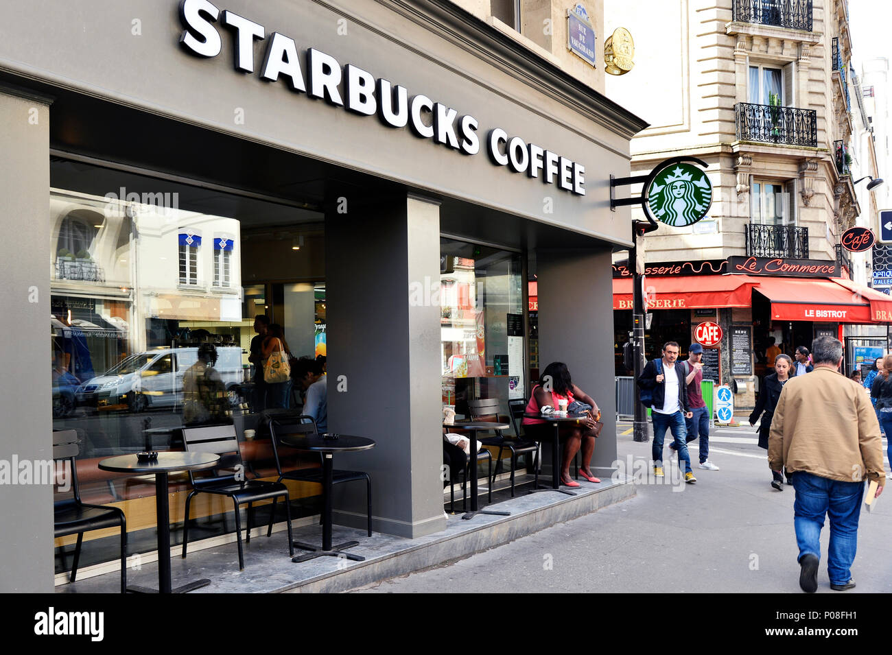Starbucks coffee store france hi-res stock photography and images - Alamy