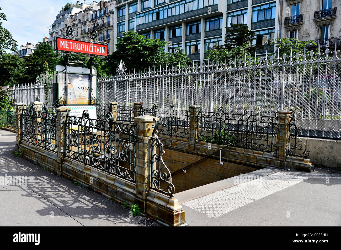 Pasteur Metro Station - Paris - France Stock Photo - Alamy