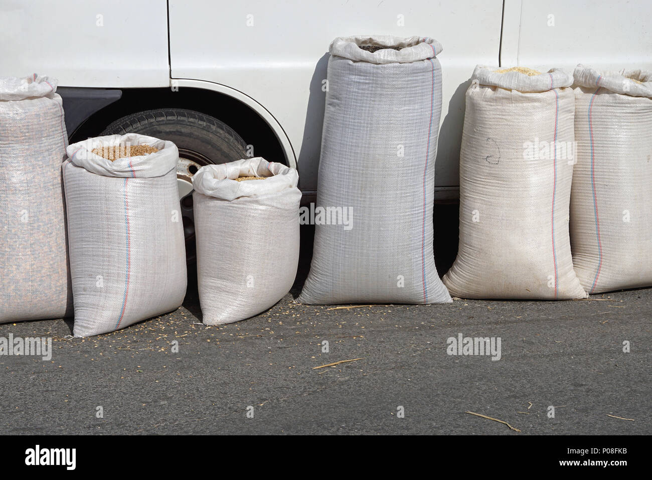 Sacks grains hi-res stock photography and images - Alamy