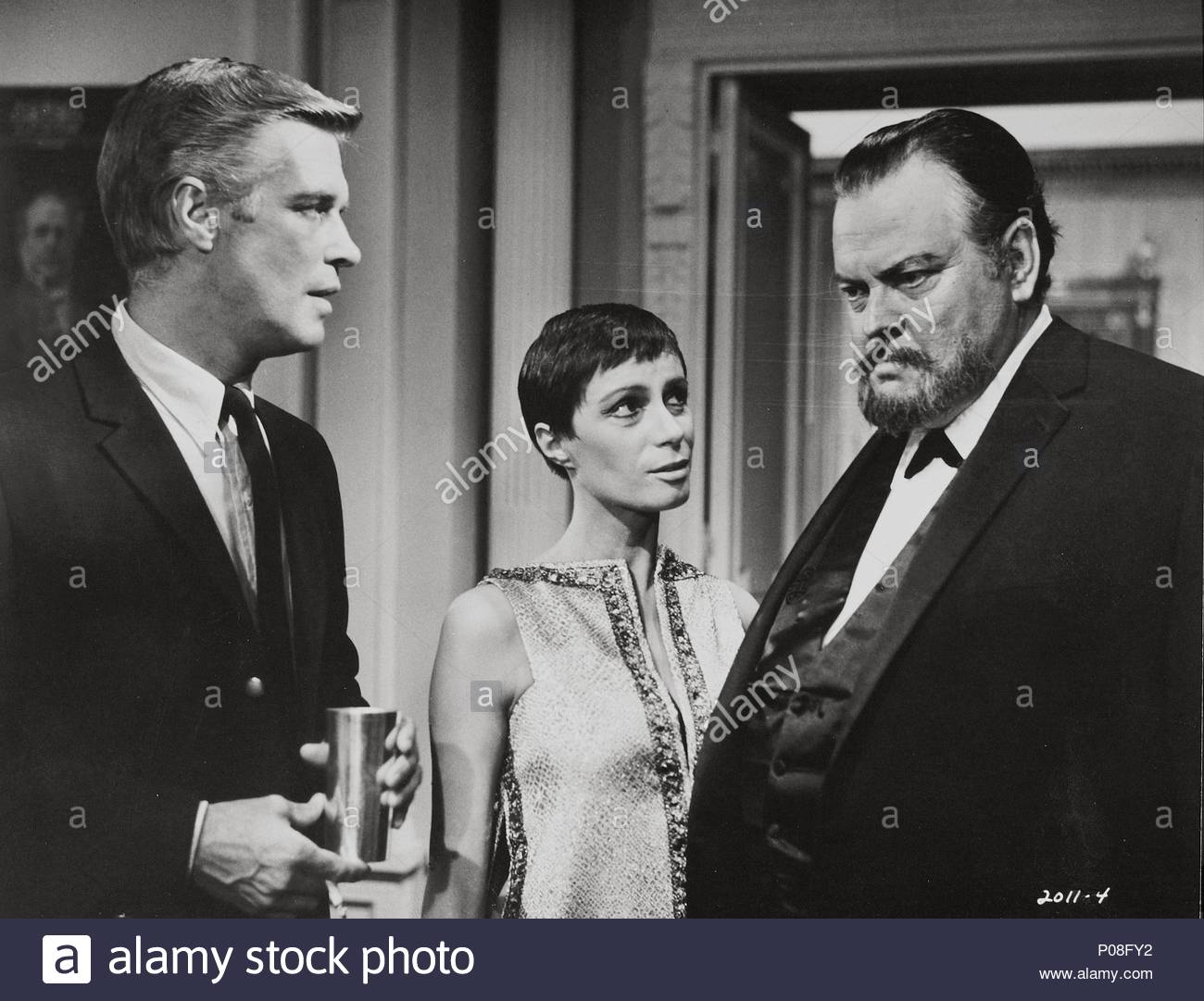 George Peppard Director John Guillermin Stock Photos & George Peppard ...