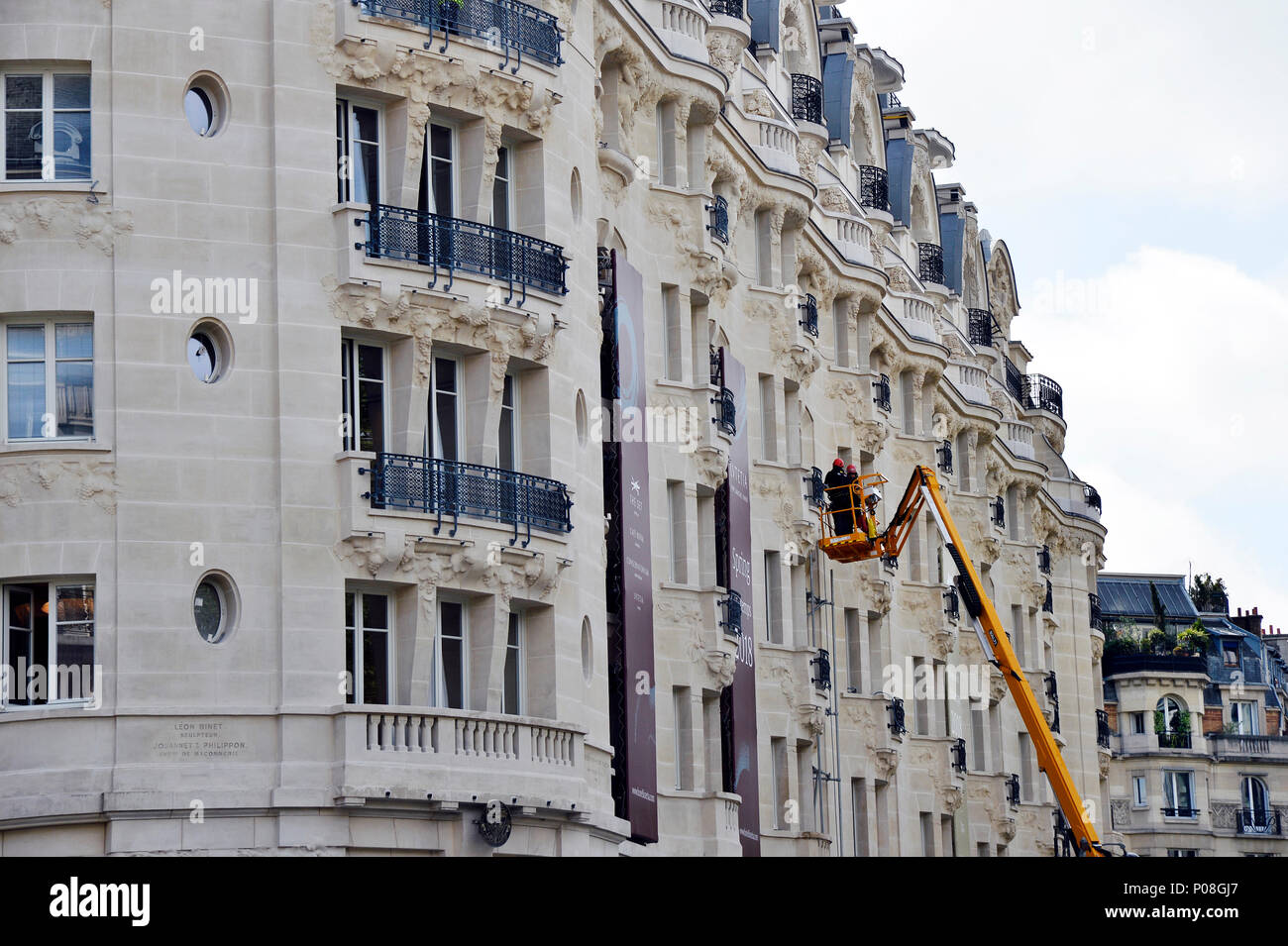 Lutecia palace hi-res stock photography and images - Alamy