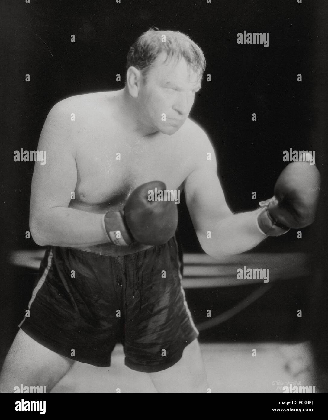 Wallace beery year hi-res stock photography and images - Alamy