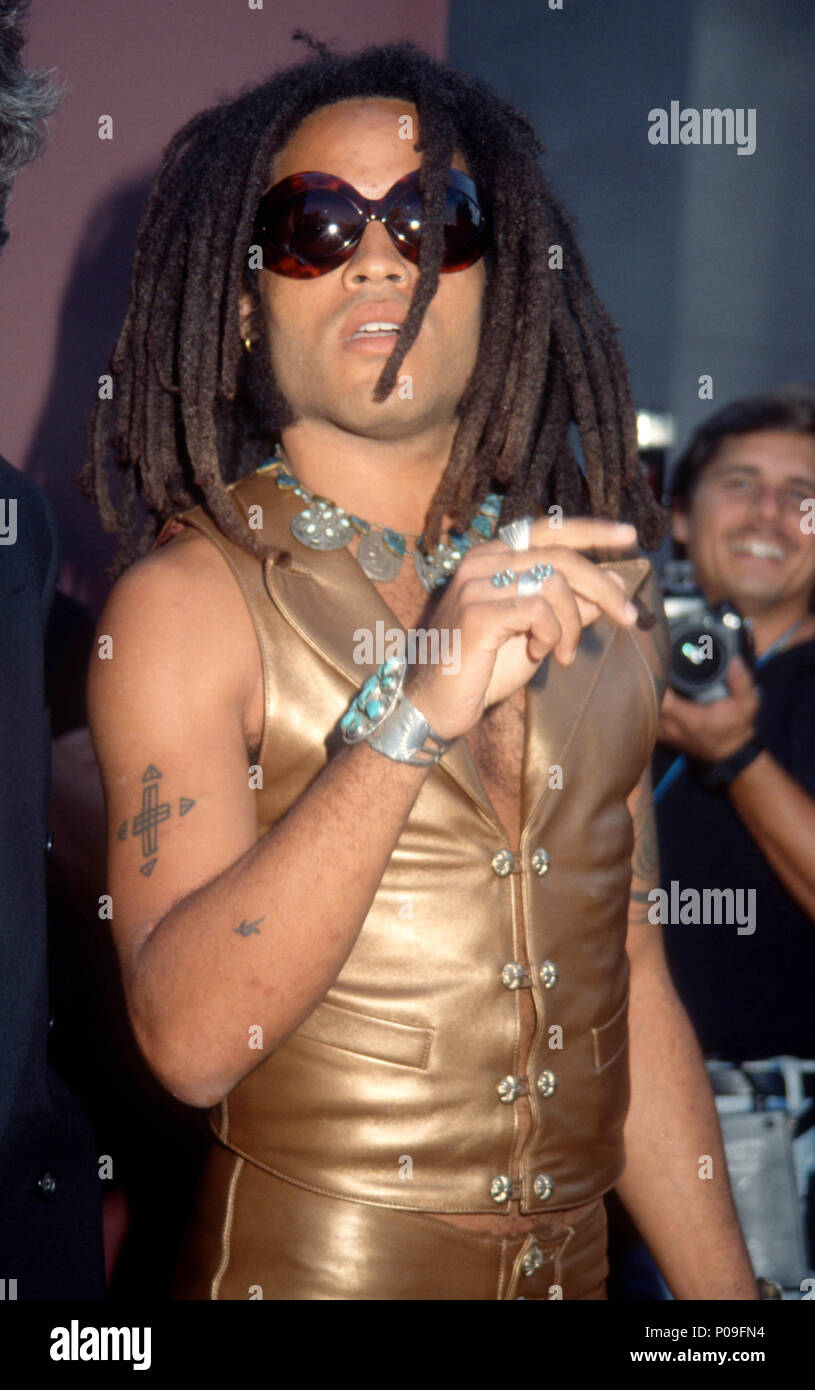 UNIVERSAL CITY, CA - SEPTEMBER 05: Singer/musician Lenny Kravitz ...