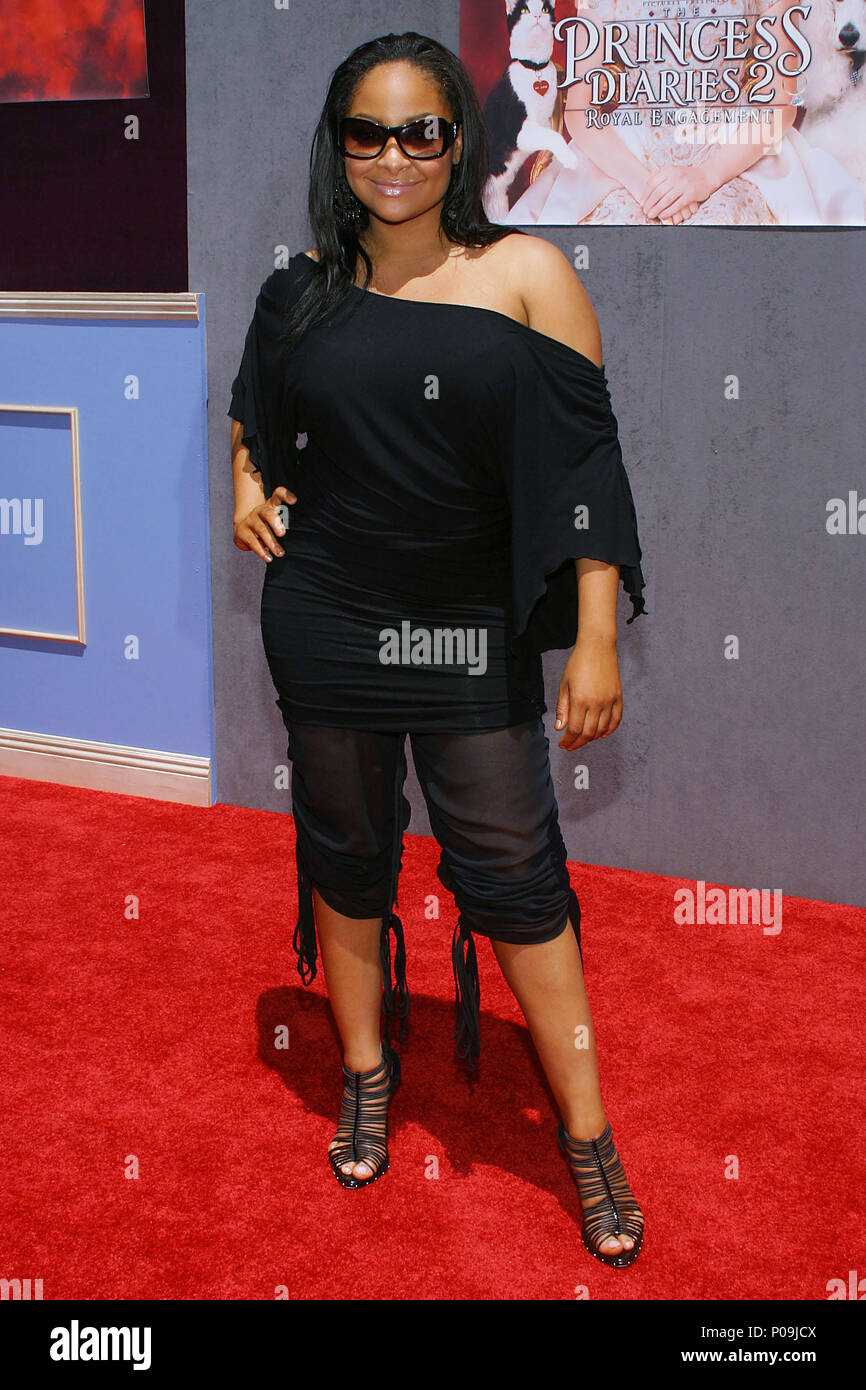 Raven Symone arriving at The Princess Diaries 2: Royal Engagement ...