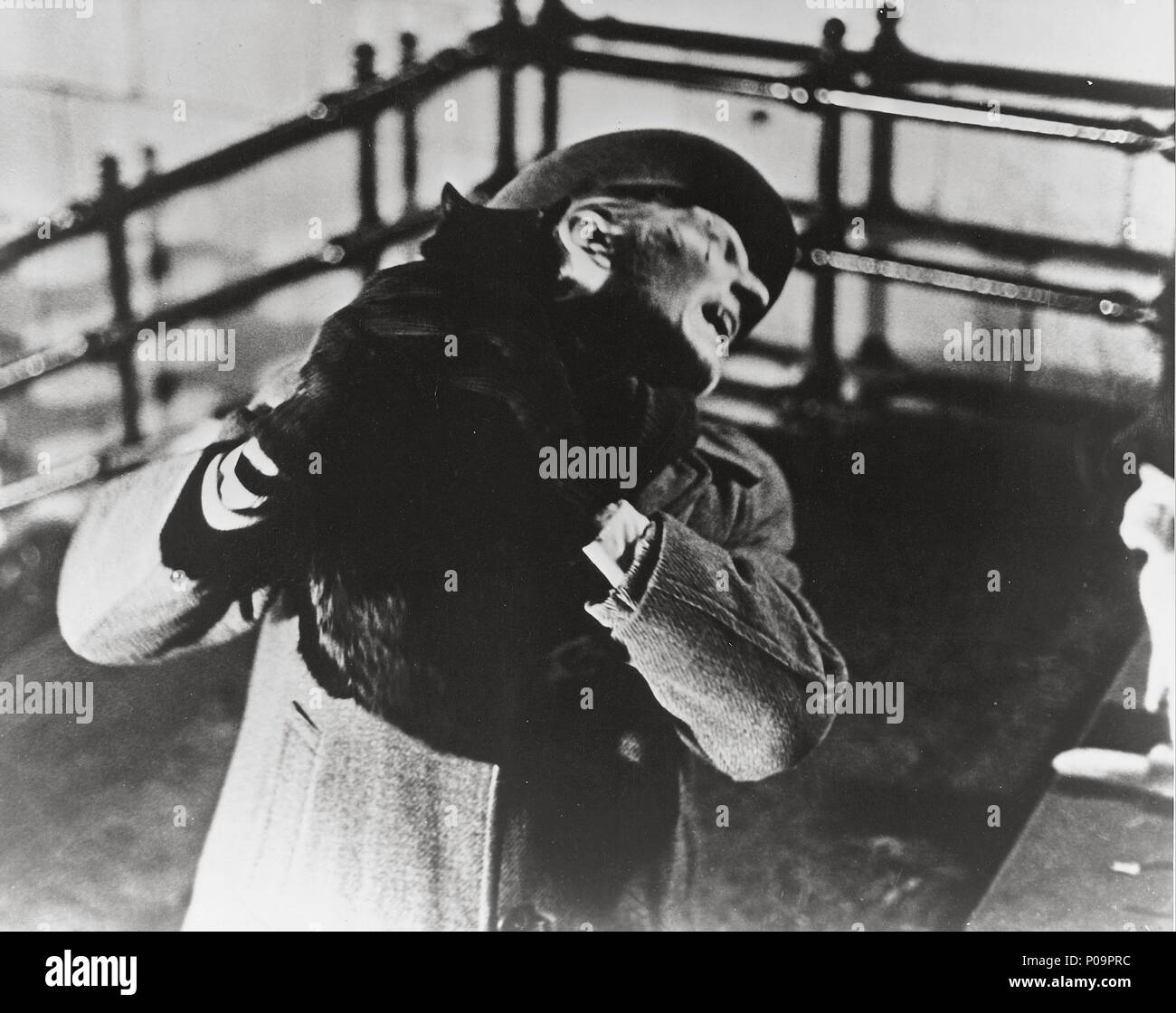 The uncanny 1977 peter cushing hi-res stock photography and images - Alamy