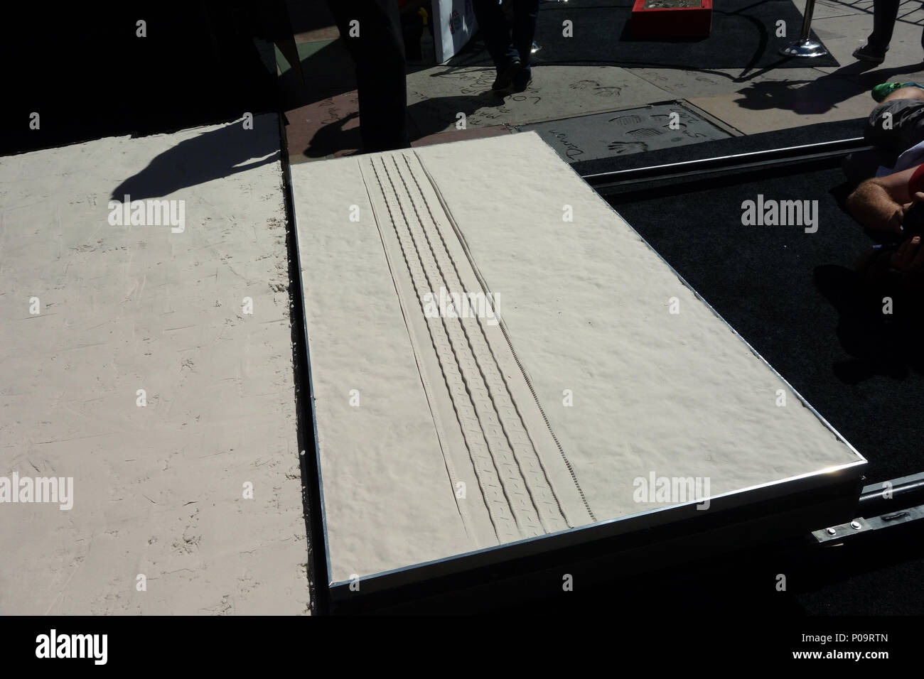 Transformers optimus prime handprint footprint ceremony at chi hi-res ...