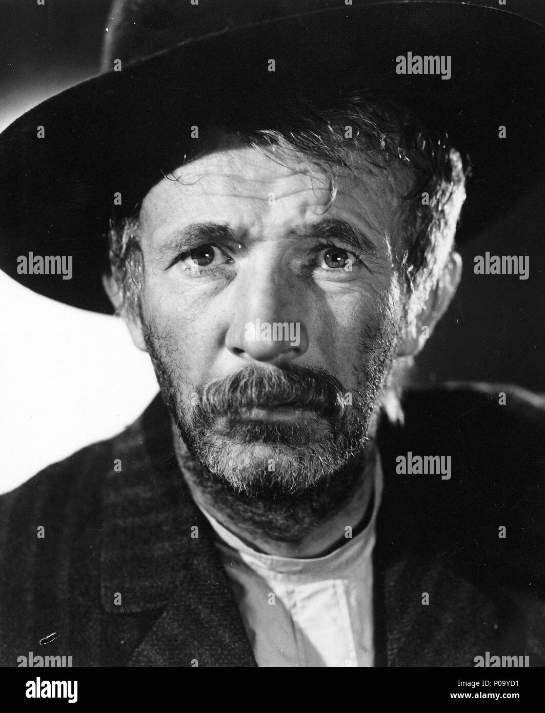 Walter brennan Black and White Stock Photos & Images - Alamy