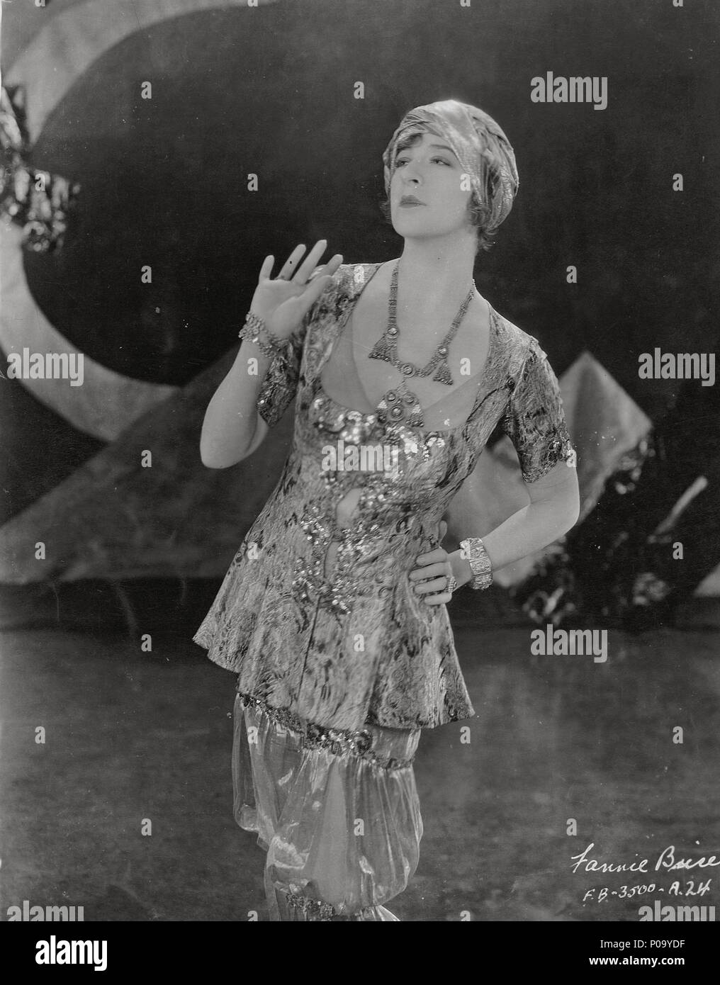 Fanny brice hi-res stock photography and images - Alamy