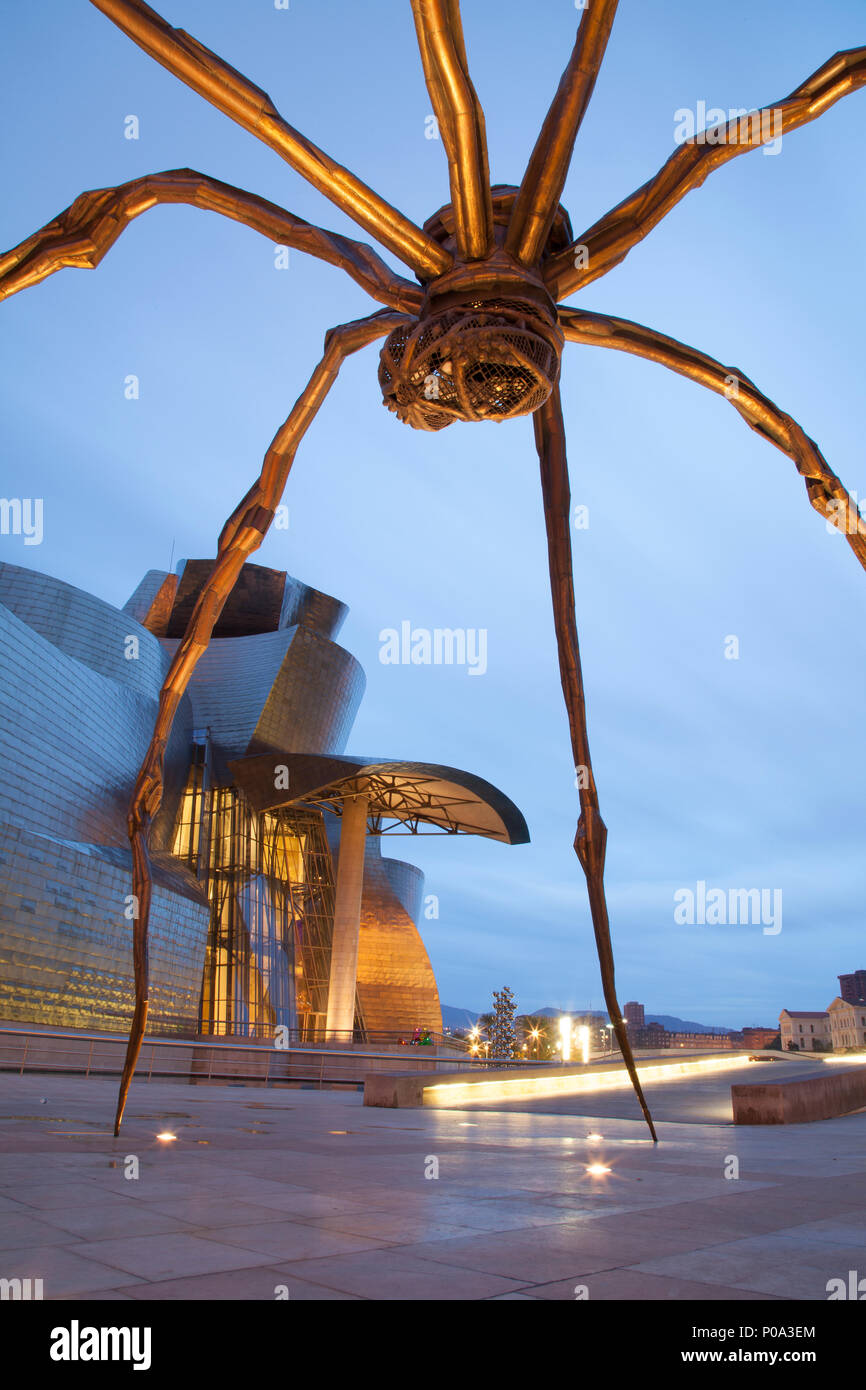 The spider statue at the Guggenheim Museum at dawn, Bilbao, Basque ...