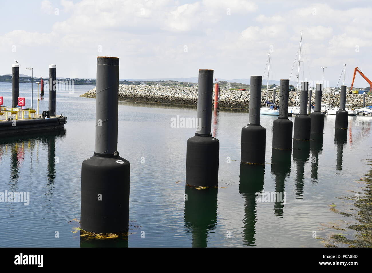 Rossaveal harbour hi-res stock photography and images - Alamy