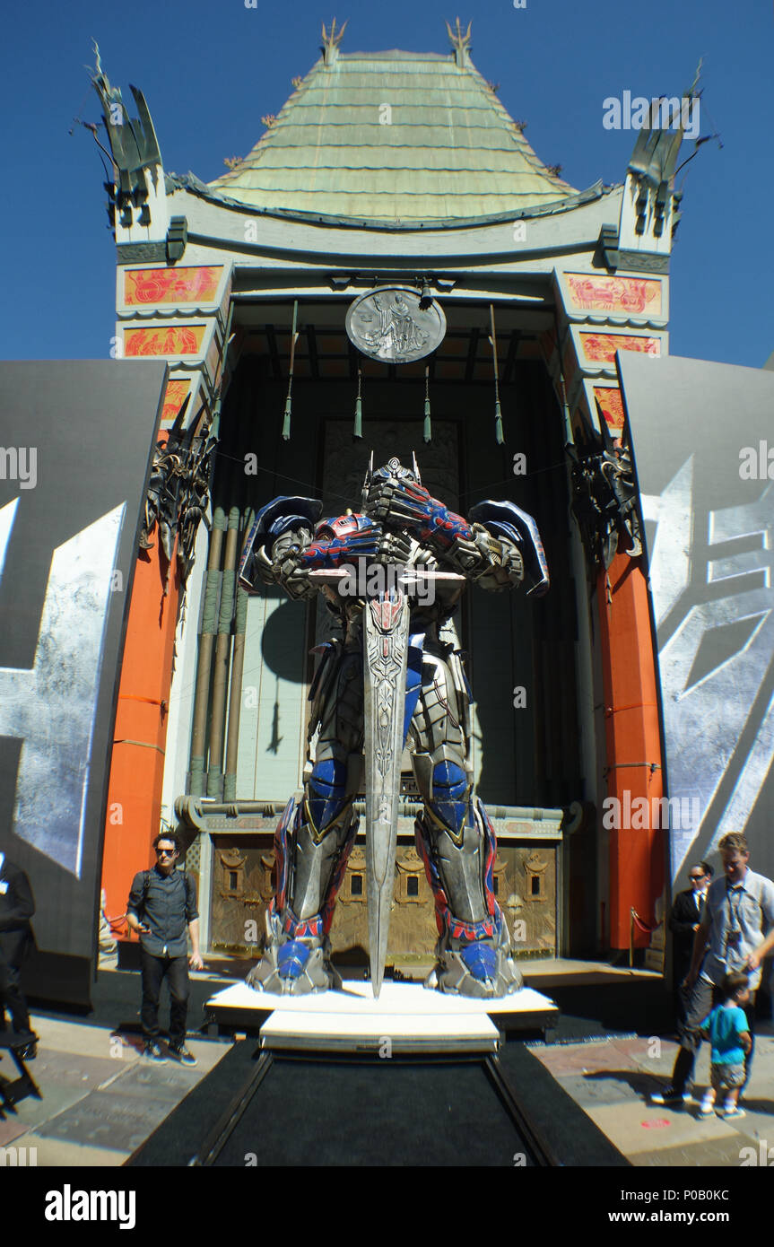 Transformers optimus prime handprint footprint ceremony at chi hi-res ...