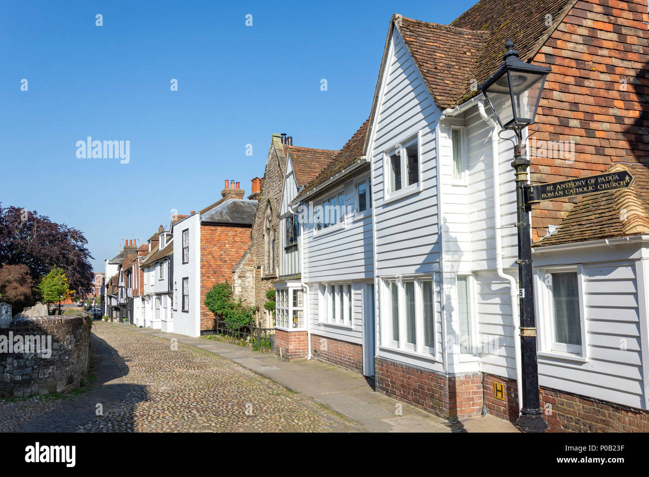 Church square rye houses hi-res stock photography and images - Alamy