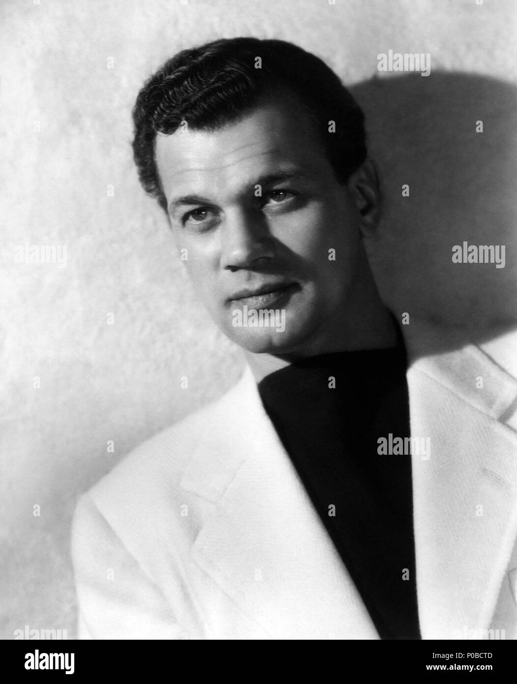 Year: 1943. Stars: JOSEPH COTTEN Stock Photo - Alamy