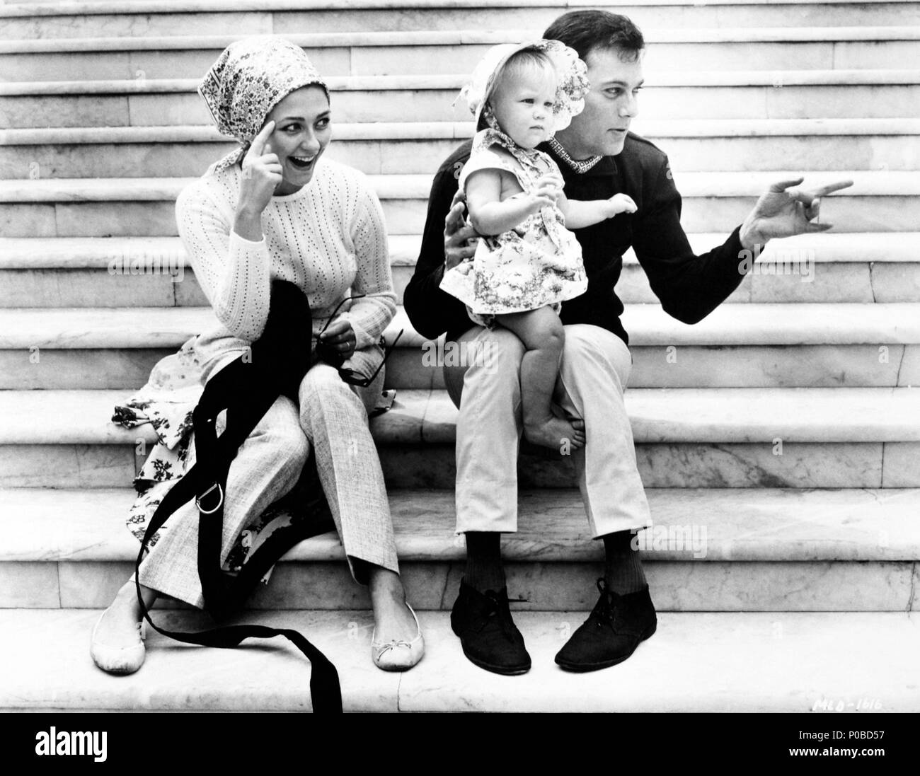 Scene with tony curtis Black and White Stock Photos & Images - Alamy