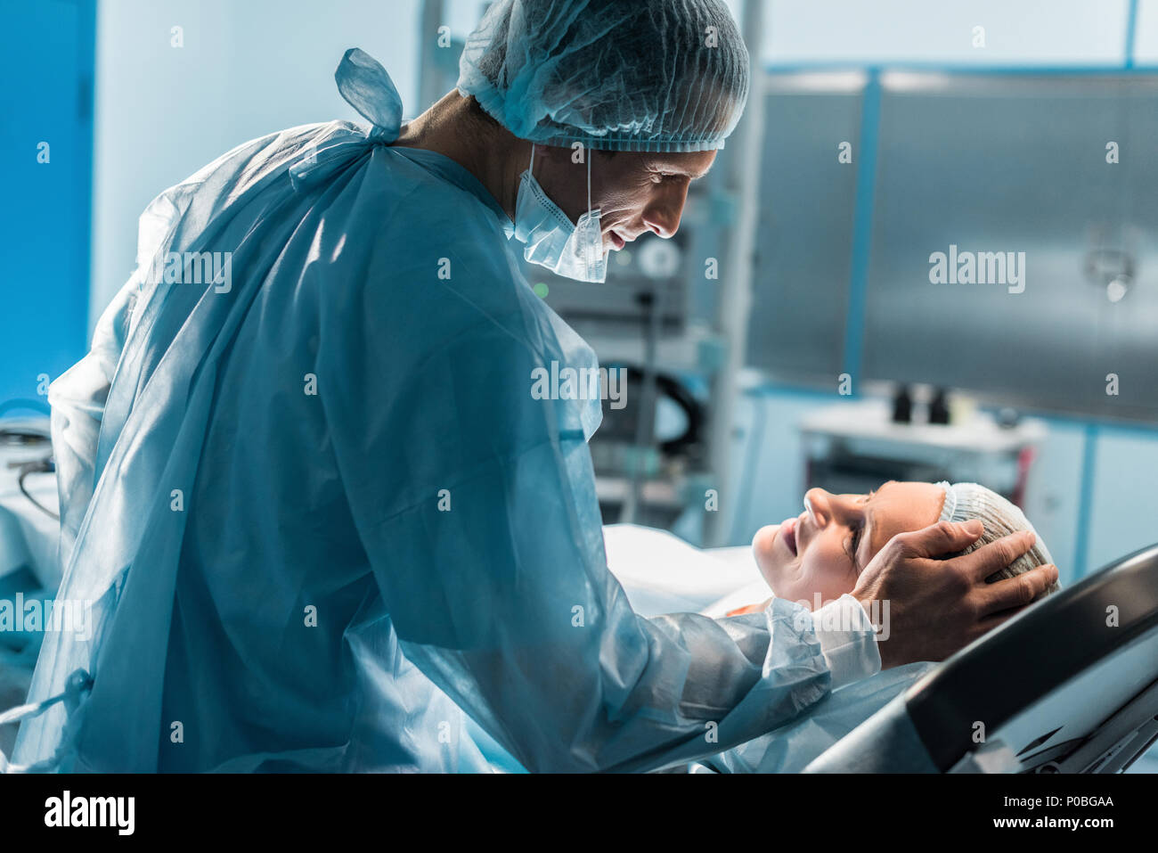 Palming woman hi-res stock photography and images - Alamy