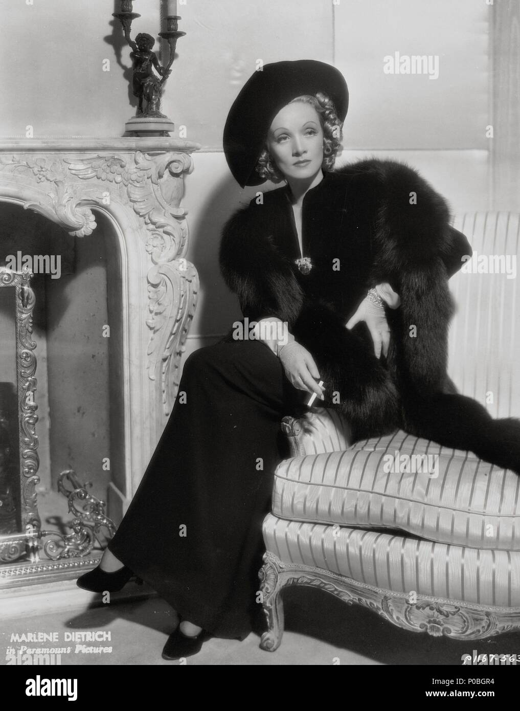 Stars: MARLENE DIETRICH Stock Photo - Alamy