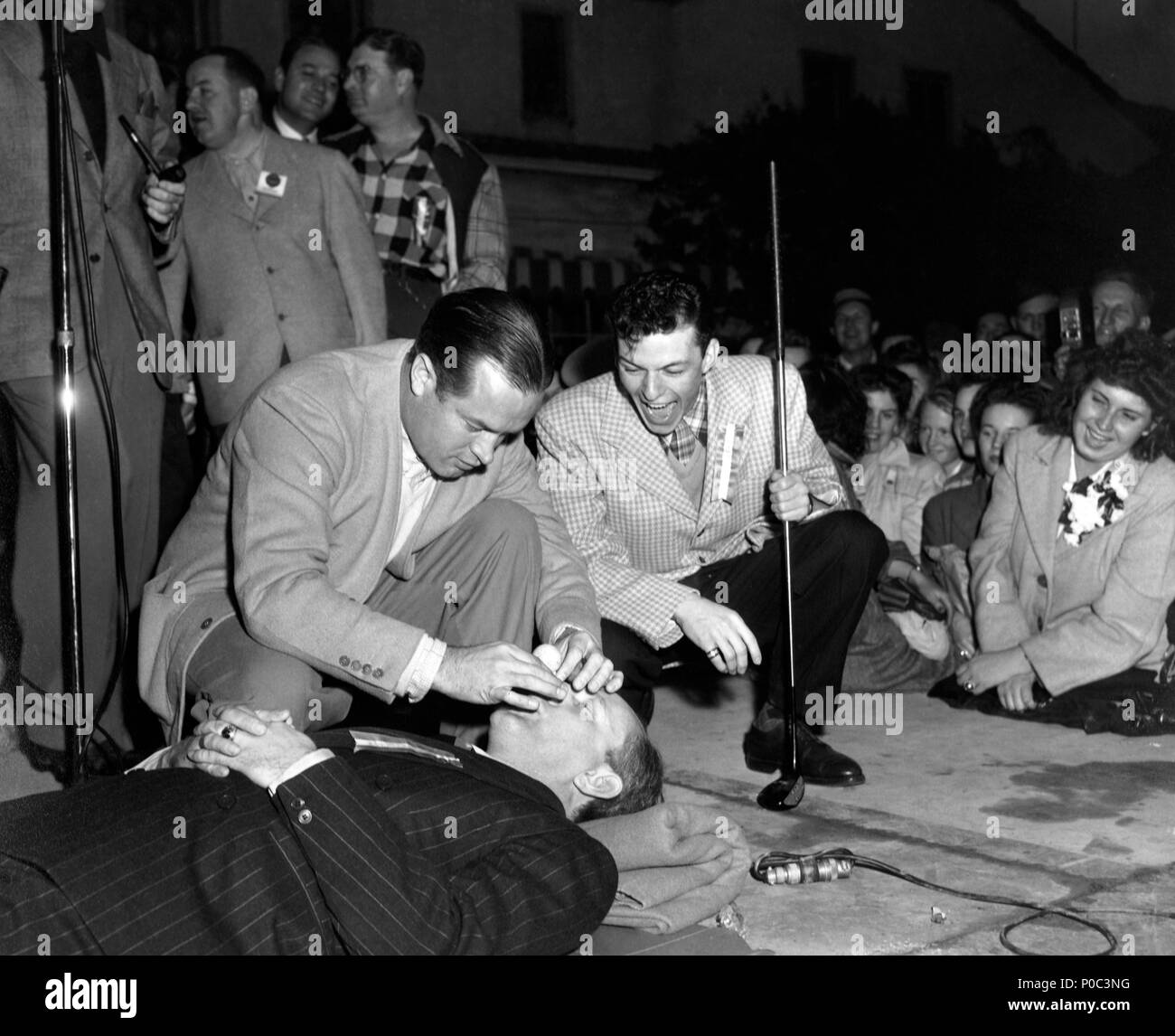 Stars: BOB HOPE; FRANK SINATRA Stock Photo - Alamy